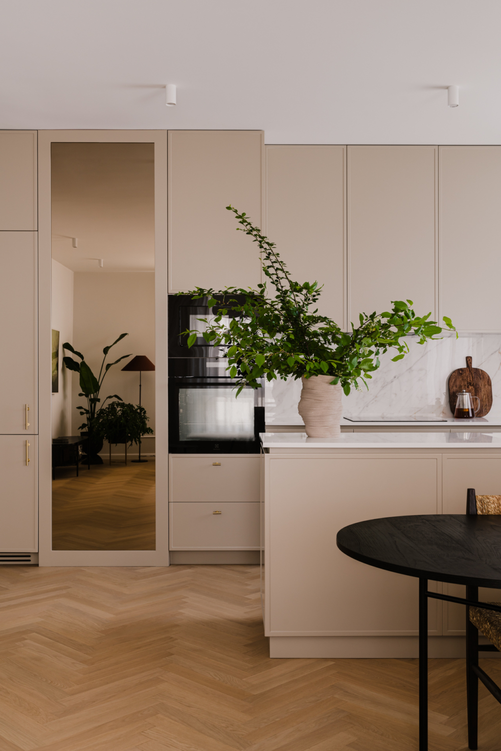 ZASOBY STUDIO — Earth color palette – apartment in Warsaw